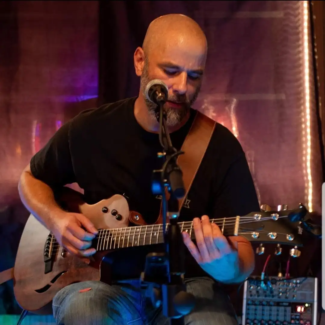 Gabriel Gonzalez at Lomonte's Italian Restaurant - The Energy Corridor ...